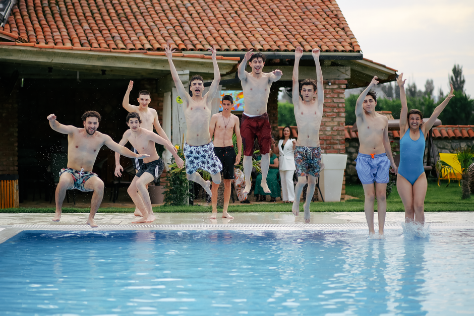 Complete Swimming Pool Bonding Requirements Guide for 2026
